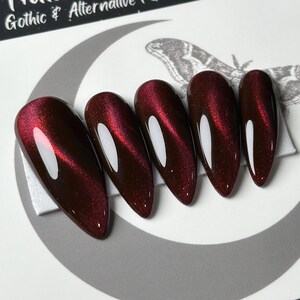 Ruby Cat Eye, Press on Nails, Colour Shift Nails, Cosplay Nails, Gothic Press Ons, Witchy Nails ...
