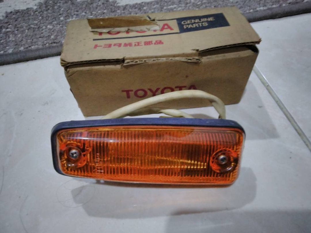 Fender Light Toyota Corolla Ke30 Ke35 NOS Not Trueno Levin Sprinter ...