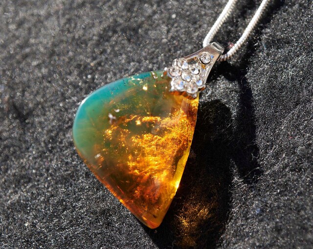 Dominicanblueamber1 - Etsy Canada