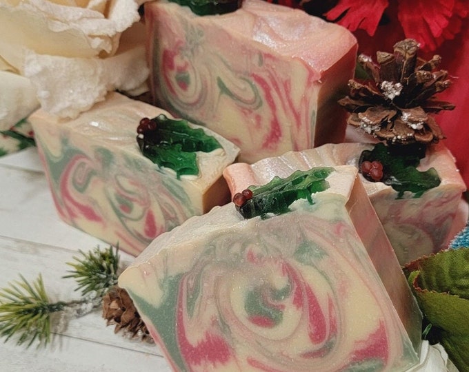 Holly Berry Spice Soap / Holly Berry Soap / Yule Soap / Winter Holiday ...