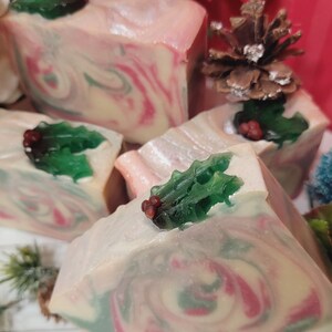 Holly Berry Spice Soap / Holly Berry Soap / Yule Soap / Winter Holiday ...
