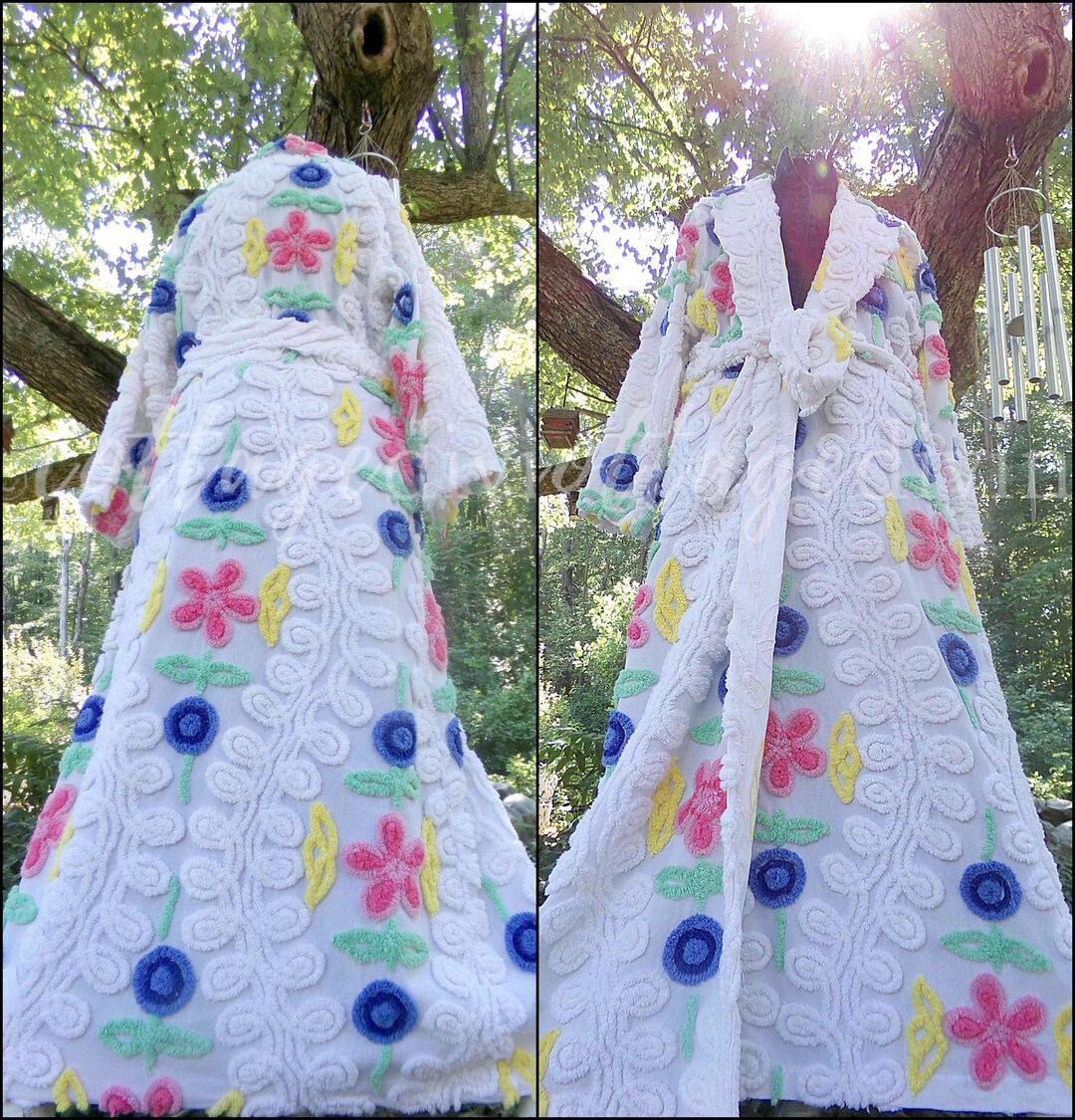 Iconic Original Canyon Group Chenille Robe, Nanny Style Y2K Era Vintage ...
