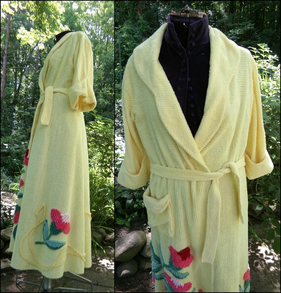 Vintage Ladies Chenille Robe, Original 1940s Old Holl… - Gem