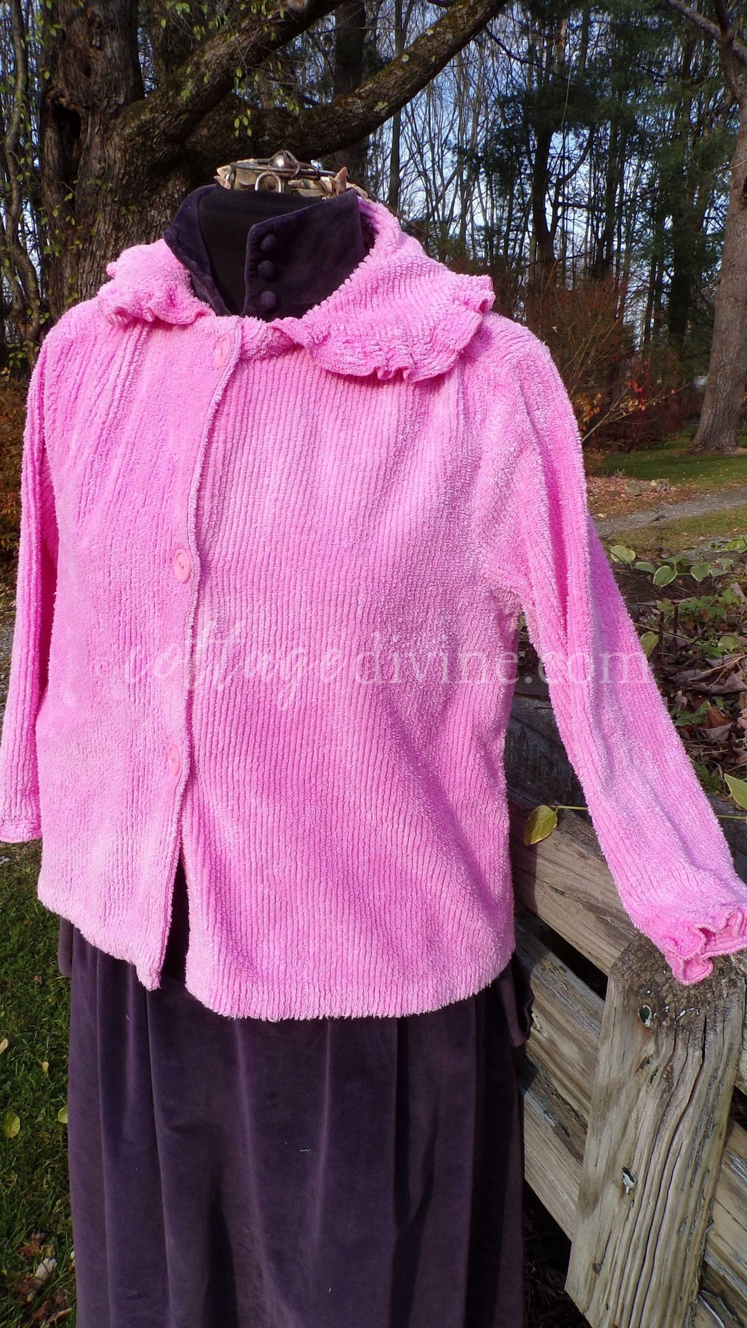 Pink Chenille Bed Jacket, Pretty Ombre Color Variances With Ruffle ...