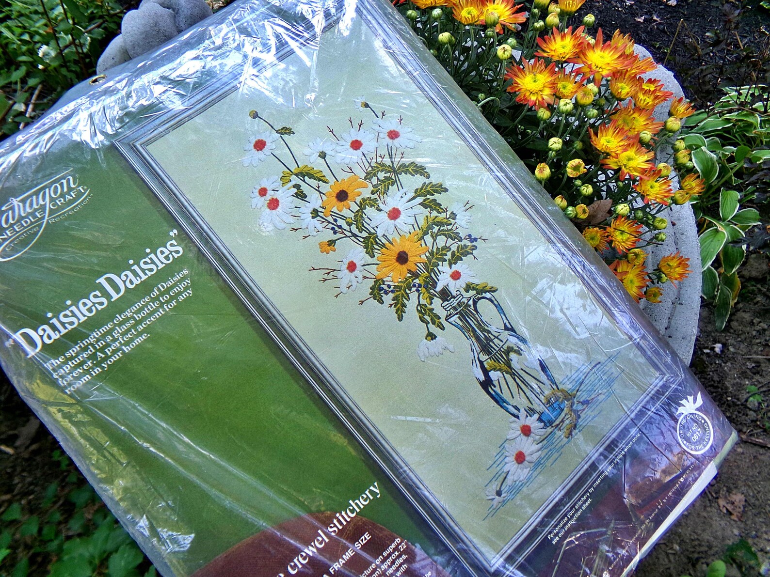 DAISIES DAISIES Crewel Embroidery Kit, Vintage 0617 Paragon Needlecraft ...