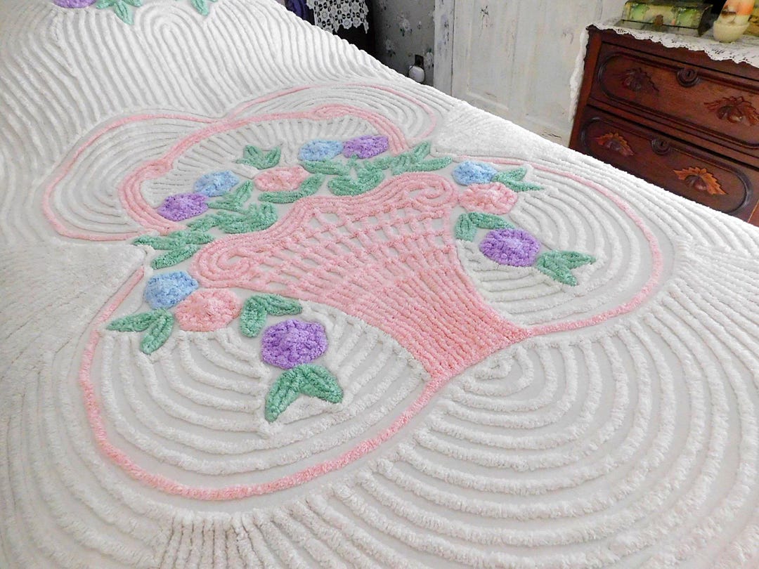 Beautiful Pink & White Floral Vintage Chenille Bedspread, Granny Chic ...