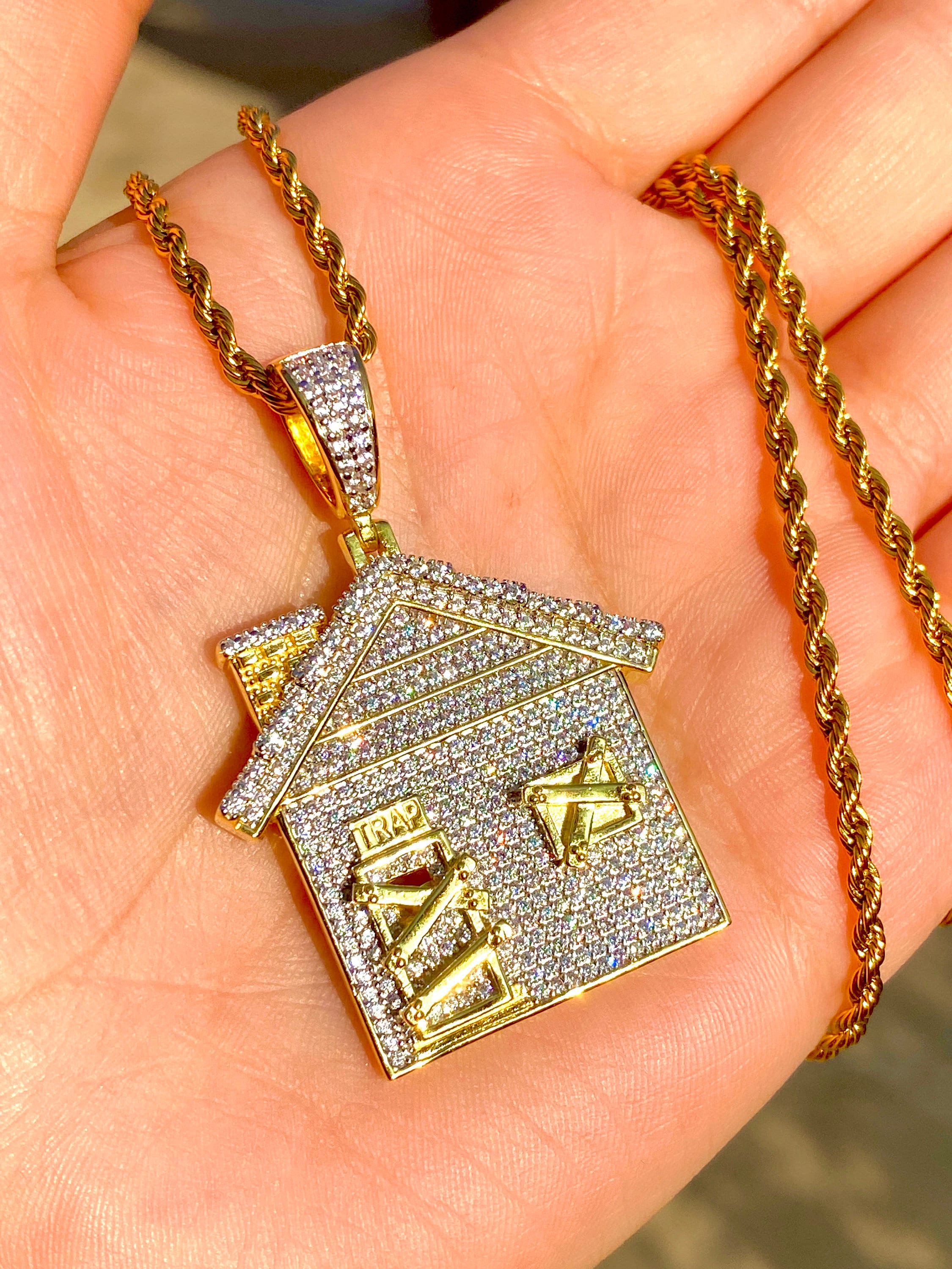 Trap House Pendant With Diamonds | atelier-yuwa.ciao.jp