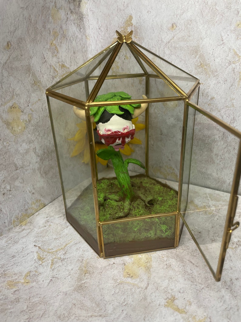 Sims 4 Cowplant Sculpture in Terrarium - Etsy