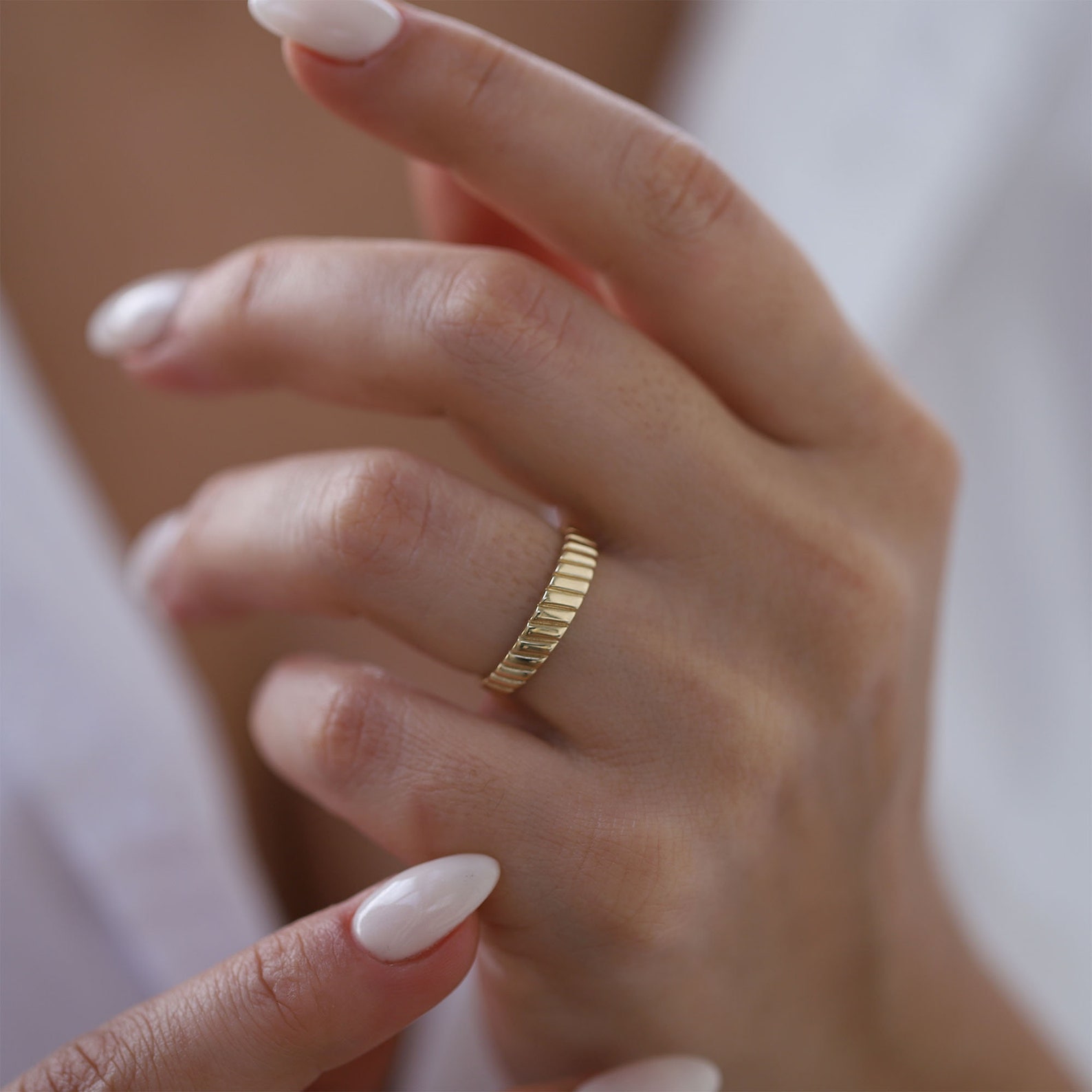 Solid Gold Serrated Ring, 4mm Wedding Band, Solid 14K Gold, Lined Ring ...