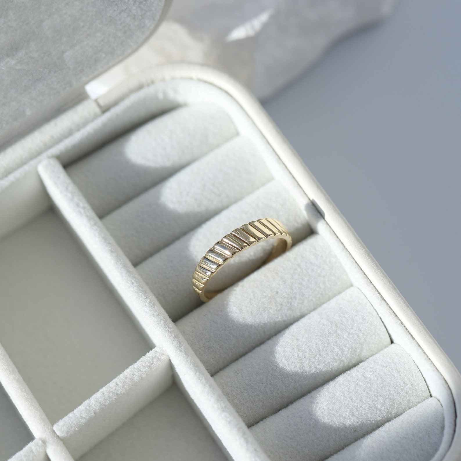 Solid Gold Serrated Ring, 4mm Wedding Band, Solid 14K Gold, Lined Ring ...