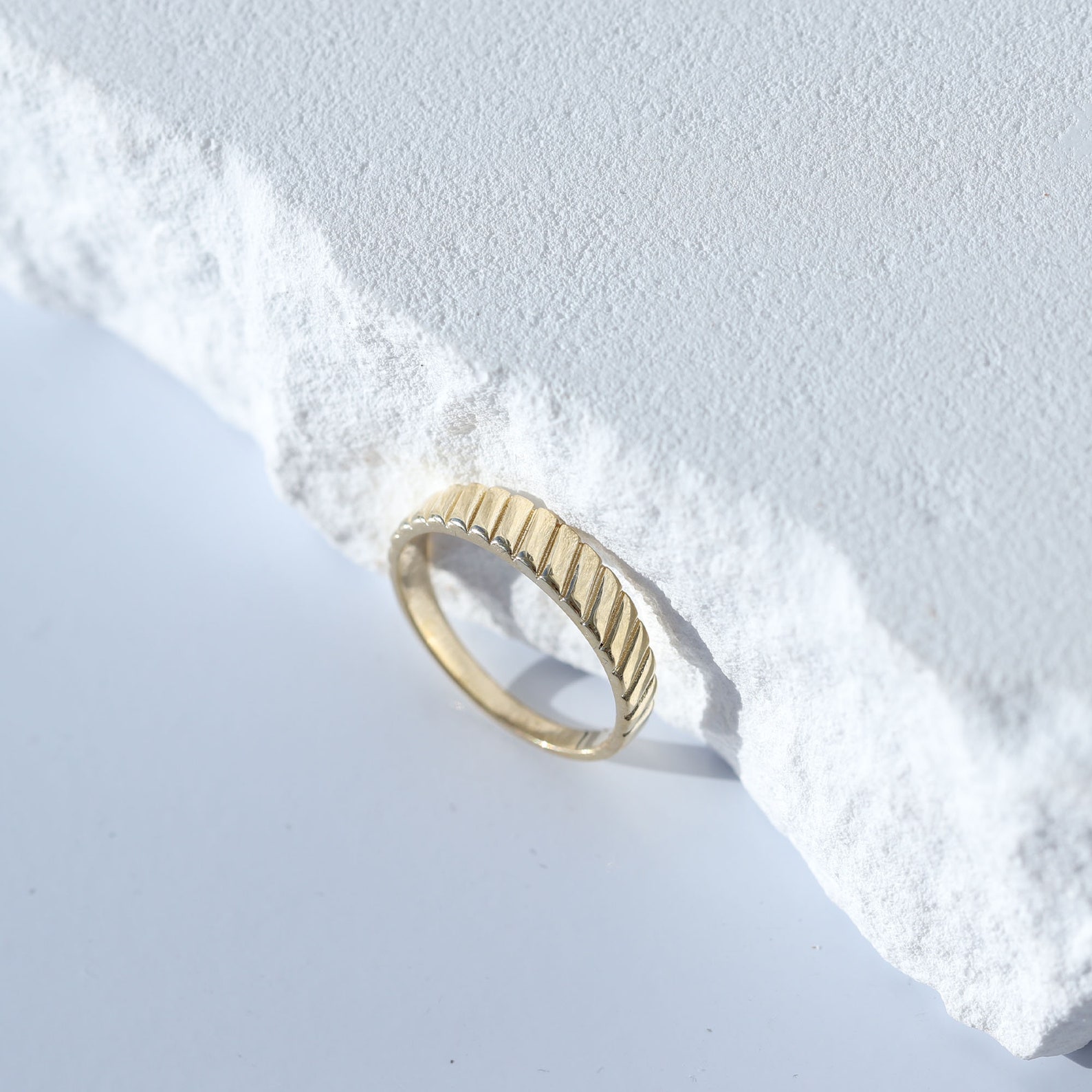 Solid Gold Serrated Ring, 4mm Wedding Band, Solid 14K Gold, Lined Ring ...