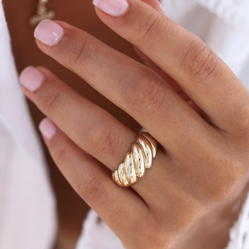 14k Gold Croissant Ring, Domed Twist Stacking Band - Etsy
