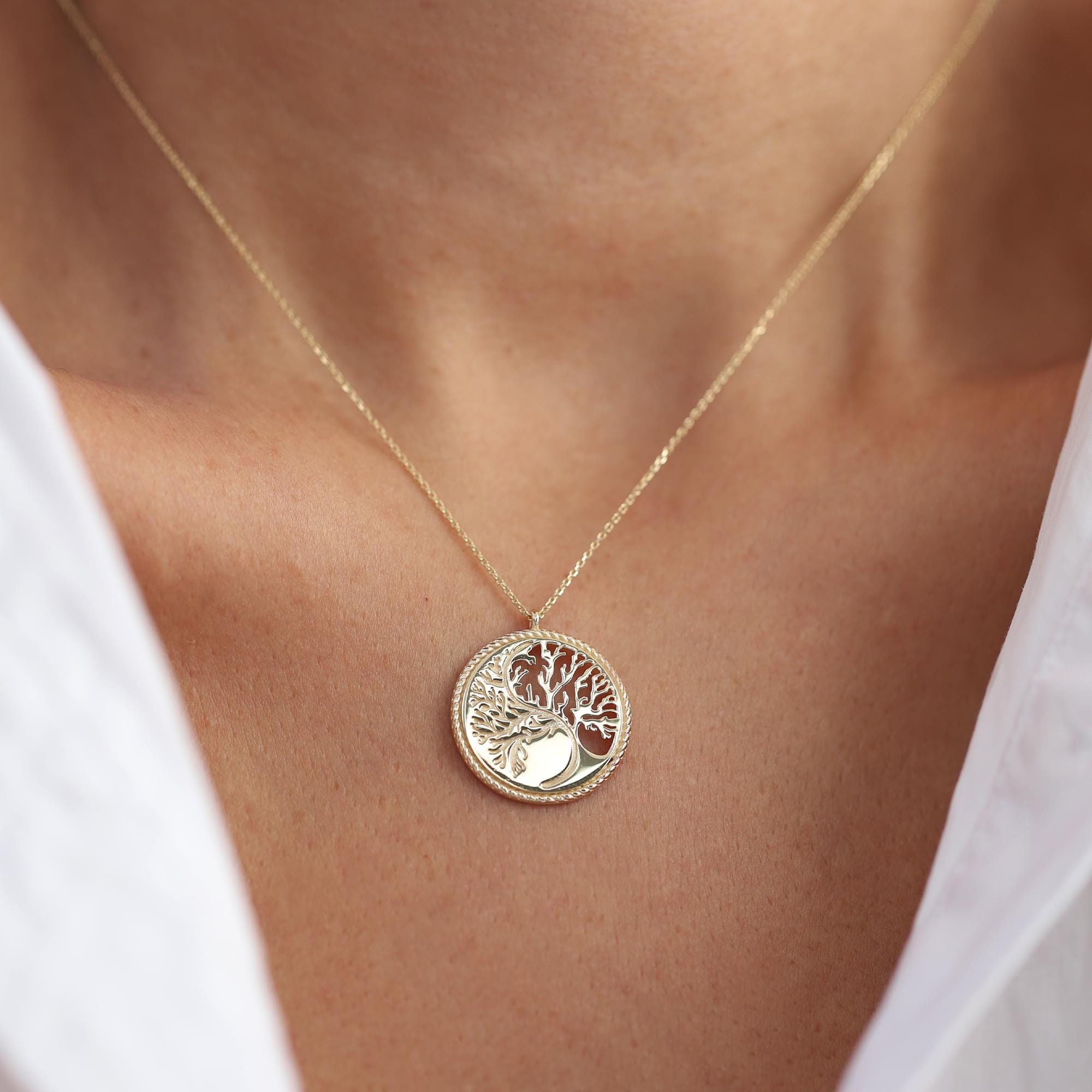 14K Gold Family Tree Medallion, 14k Gold Personalized Pendant ...