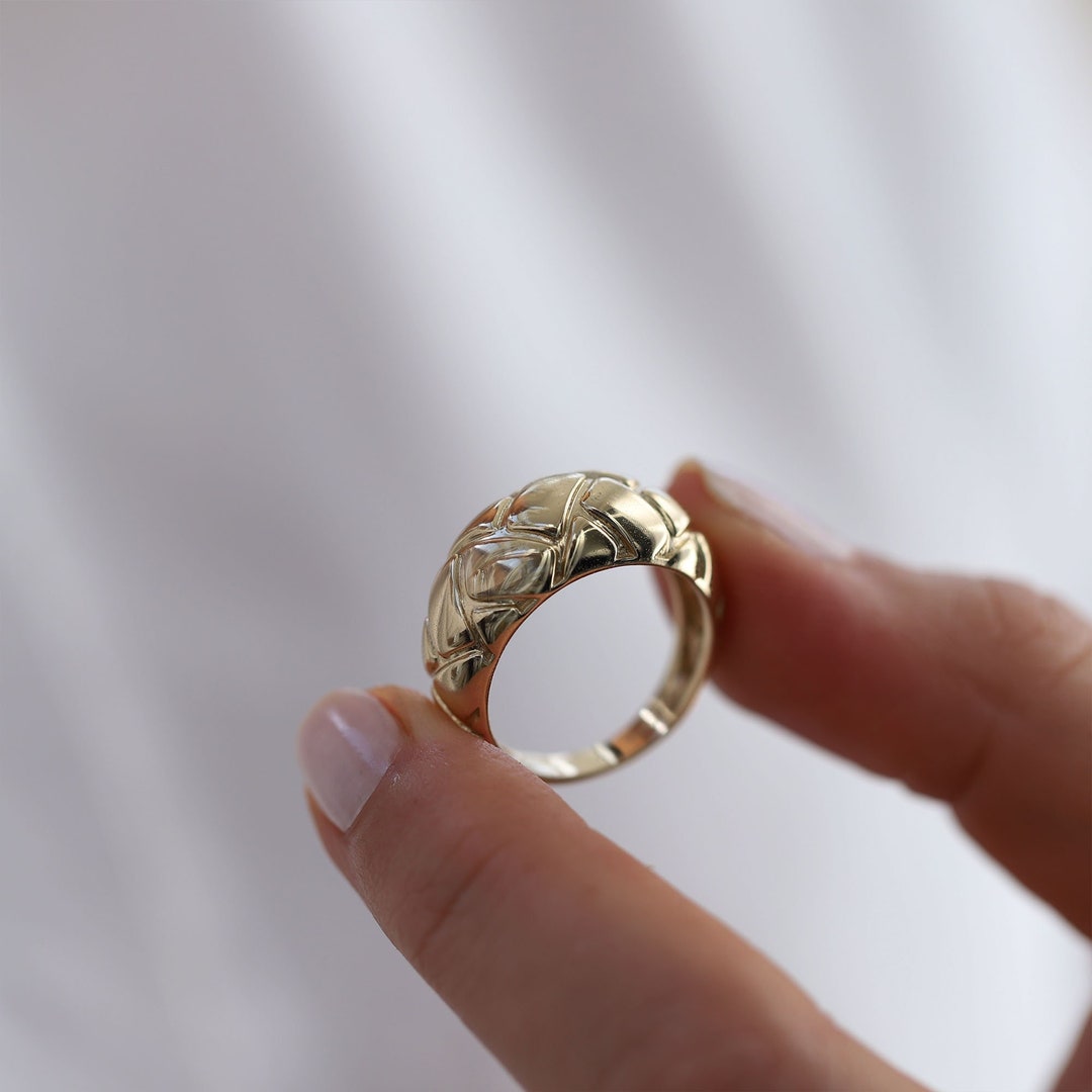 14K Gold Quilted Dome Ring, Thick Croissant Ring - Etsy