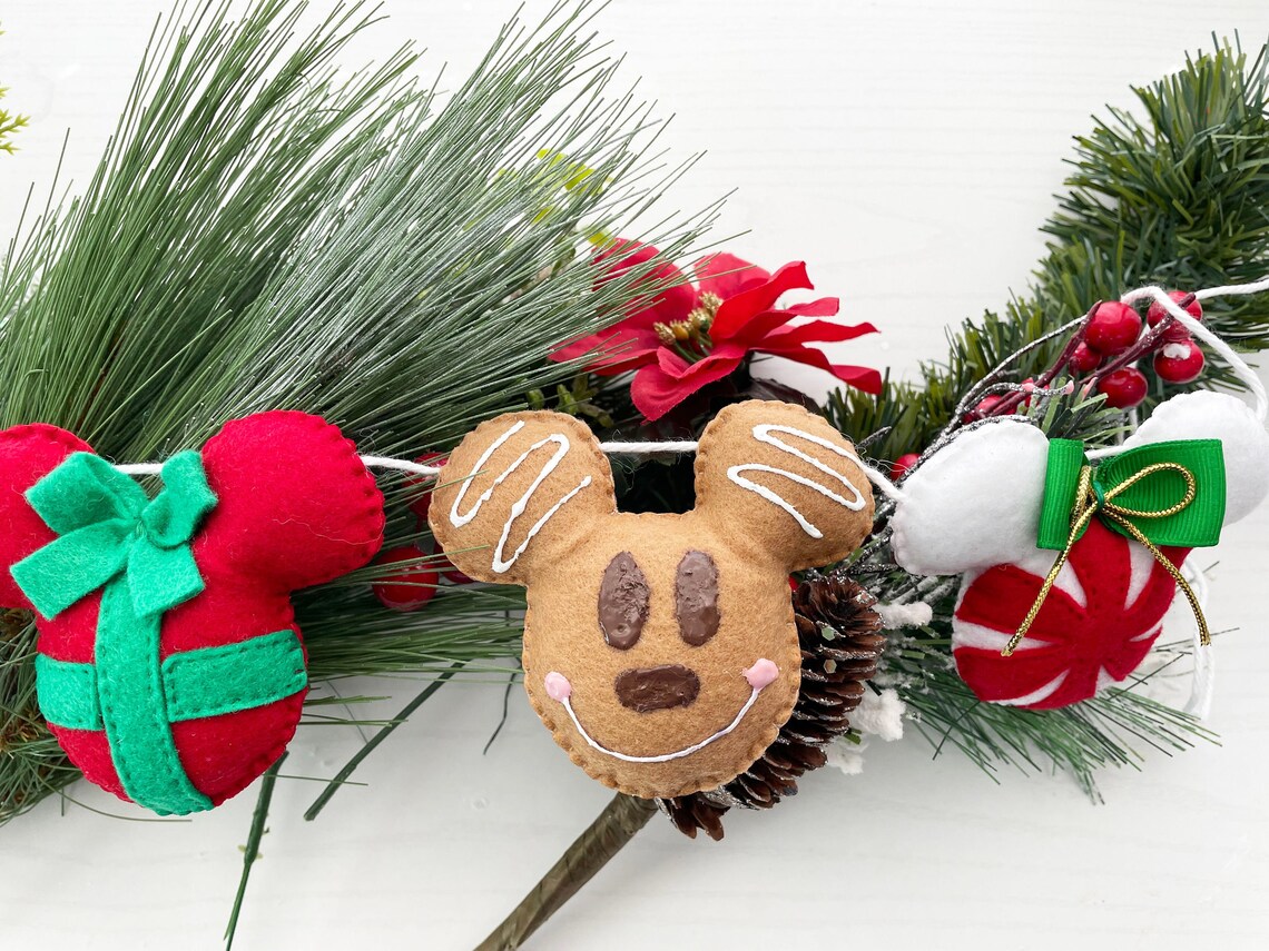 Christmas Icons Disney Garland, Mickey Garland & Minnie Garland - Etsy
