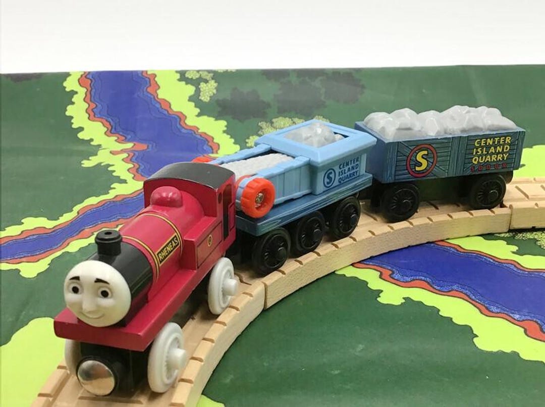 Thomas & Friends Rheneas With Rock Crusher Cars Boulder Conveyor Belt ...