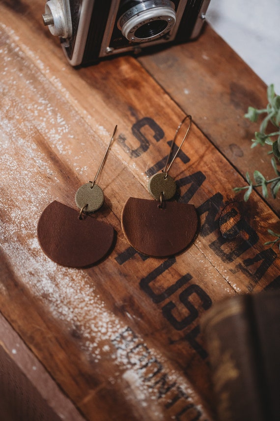 Magnolia leather earrings store