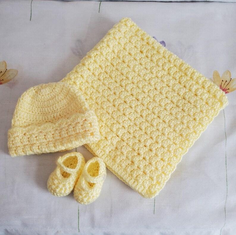Newborn Baby Blankie Yellow 3pc Set W/hat & Shoes - Pink/white Lovie ...