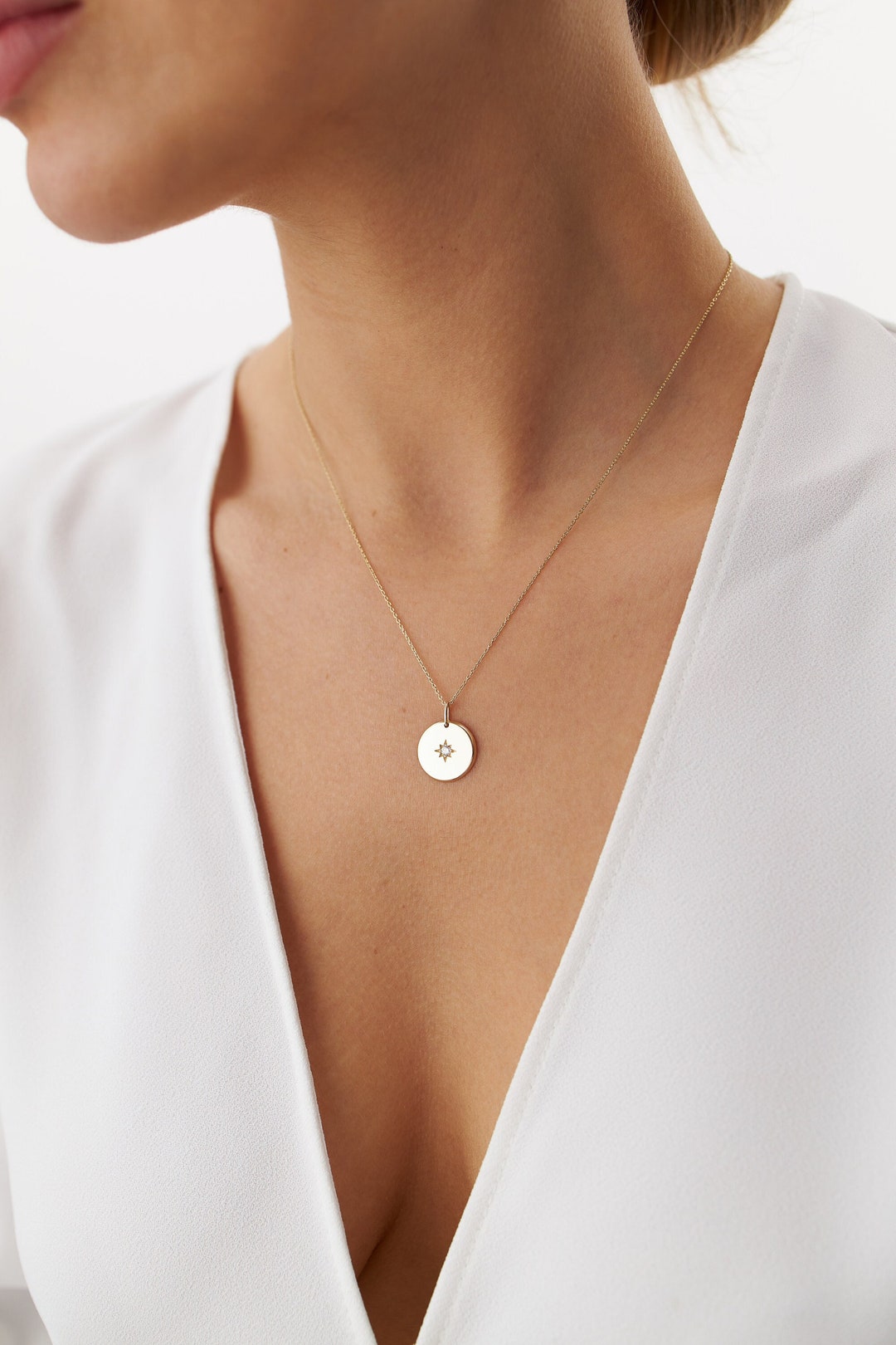 Gold Medallion Pendant Necklace / 14K Solid Gold Disc Necklace - Etsy