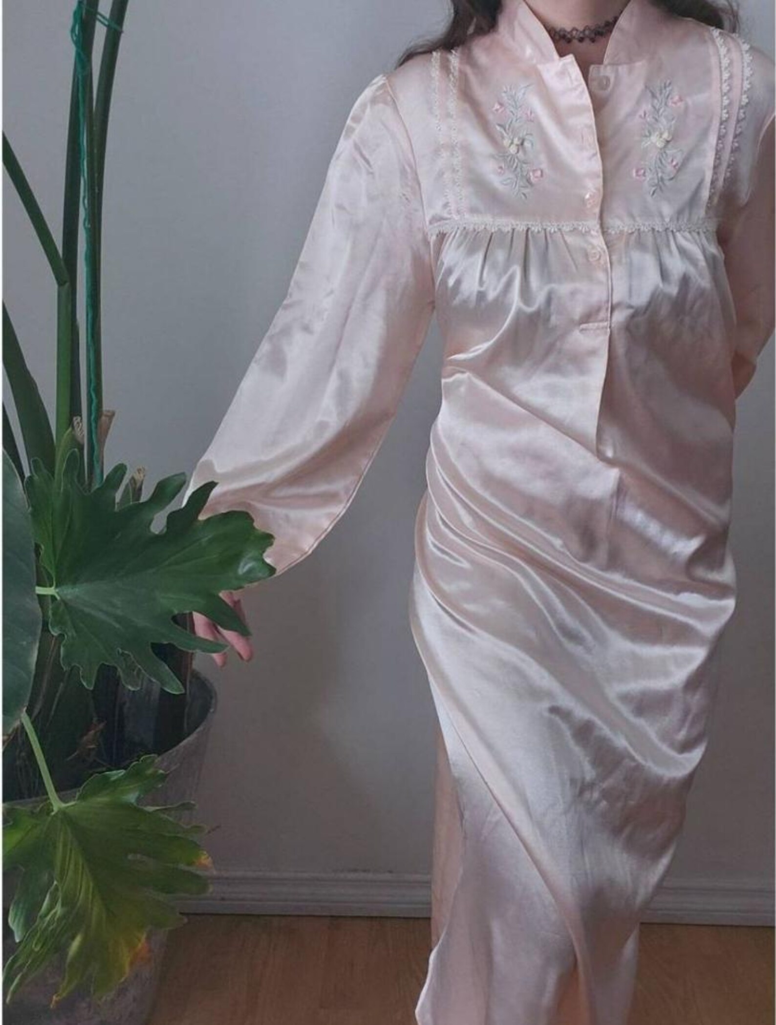 Satin Pink Vintage Housecoat Nightgown Robe 80s Soft Embroidery ...