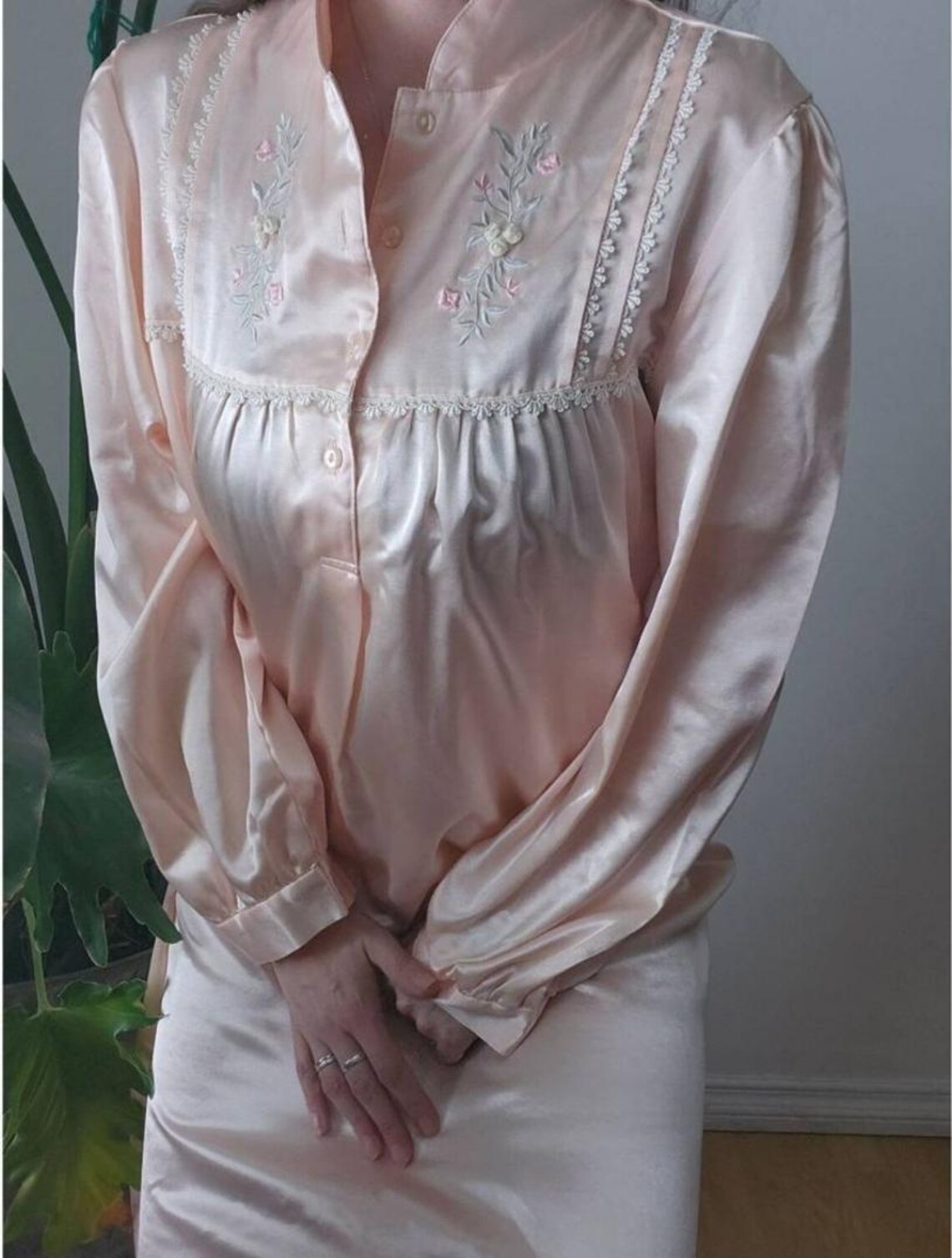 Satin Pink Vintage Housecoat Nightgown Robe 80s Soft Embroidery ...