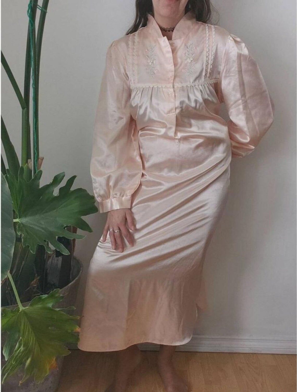 Satin Pink Vintage Housecoat Nightgown Robe 80s Soft Embroidery ...
