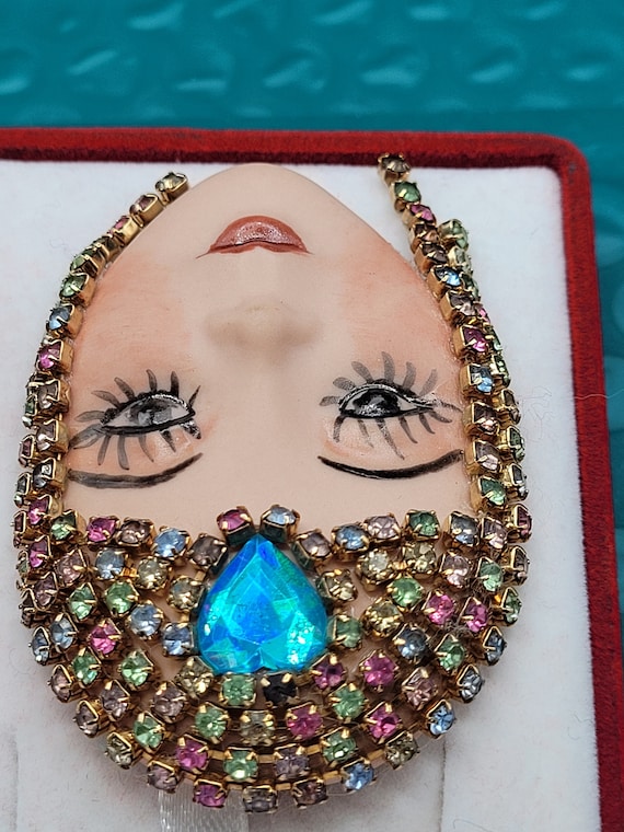 Handmade, Handpainted, Flapper Girl Face Brooch/ Pin - Gem