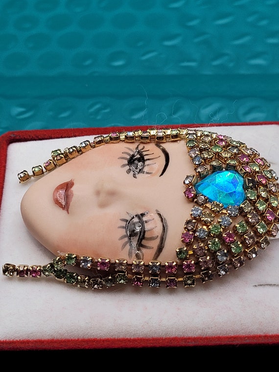 Handmade, Handpainted, Flapper Girl Face Brooch/ Pin - Gem