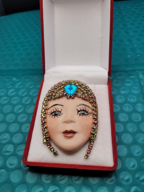 Handmade, Handpainted, Flapper Girl Face Brooch/ Pin - Gem