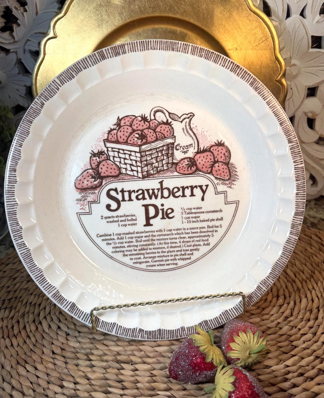 Strawberry Recipe Pie Plate by Royal China Jeannette ~ Vintage Recipe ...