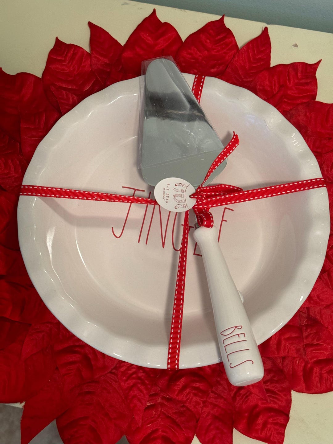 Rae Dunn Pie Plate ~ Holiday Red Pie Plate Bakeware ~ Jingle Bells Pie ...