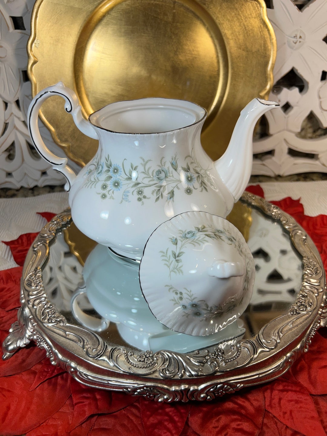 Paragon Debutante Teapot Bone China England ~ Appointment to Her ...