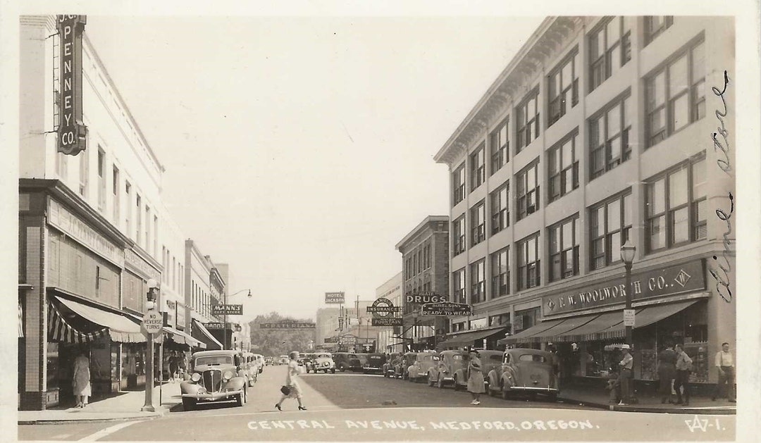 Vintage Medford Oregon RPPC Real Photo Postcard Central Avenue Downtown ...