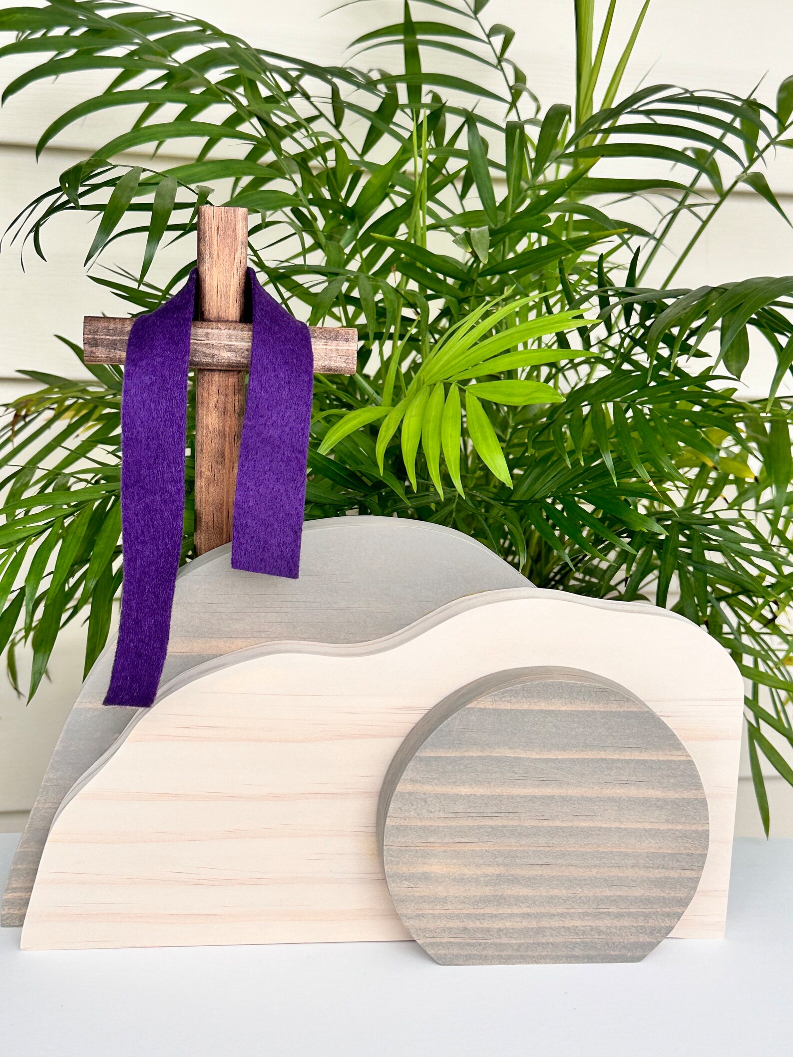 Empty Tomb and Hand Painted Resurrected Jesus Wooden Peg Doll - Etsy