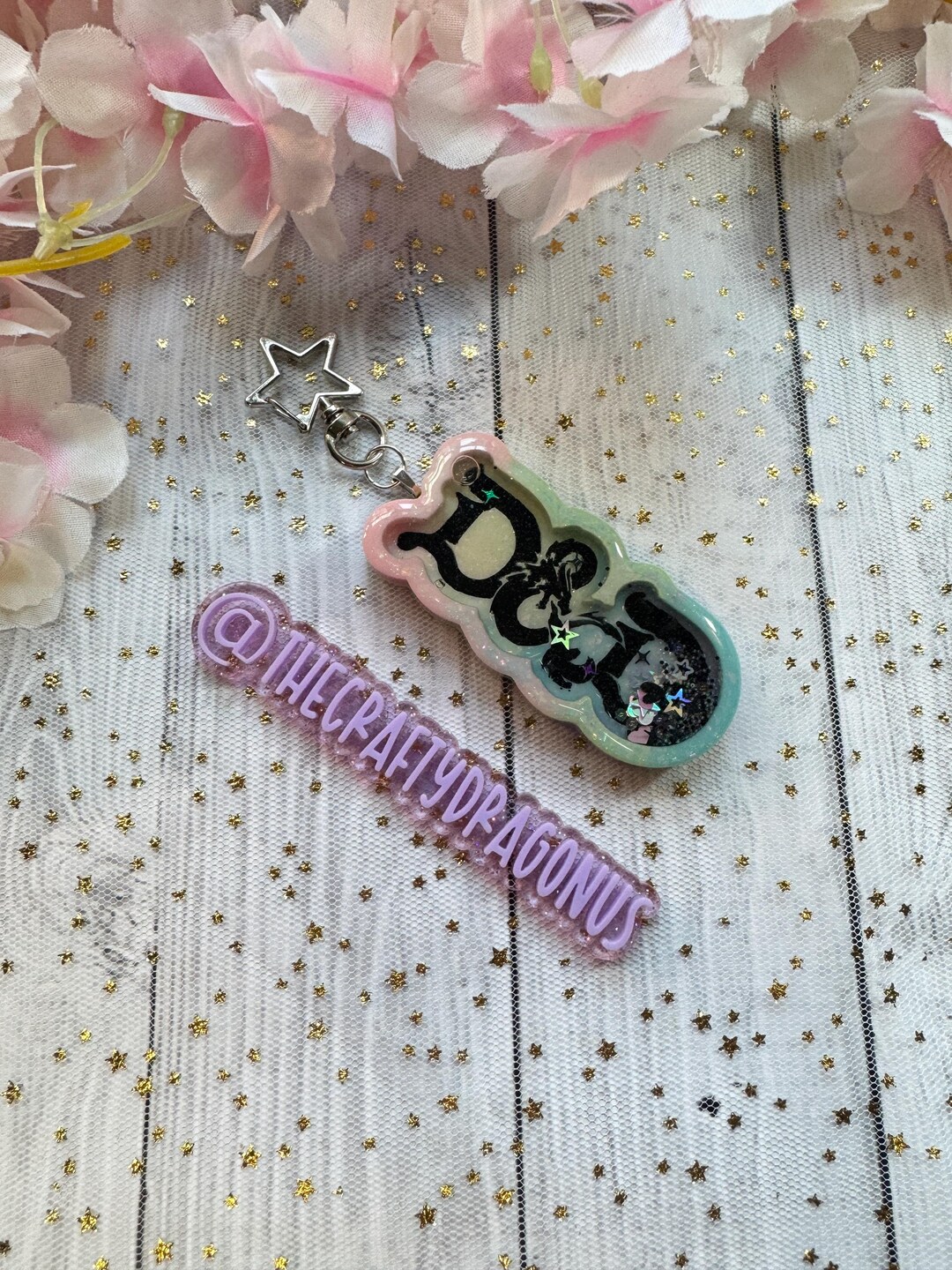 D&D Shaker Charm, Dungeons and Dragons Gift, D and D Keychain, Cute ...