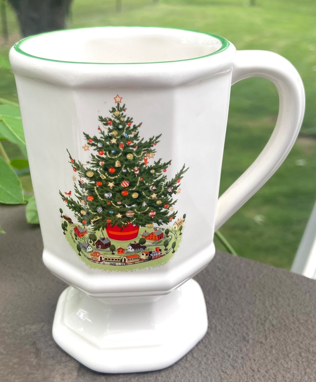 Vintage Christmas Mugs White Set of 4 Tree Pfaltzgraff Heritage ...