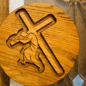 Vintage Easter Jesus Circular Hand Etched Carving of Hardwood | Etsy