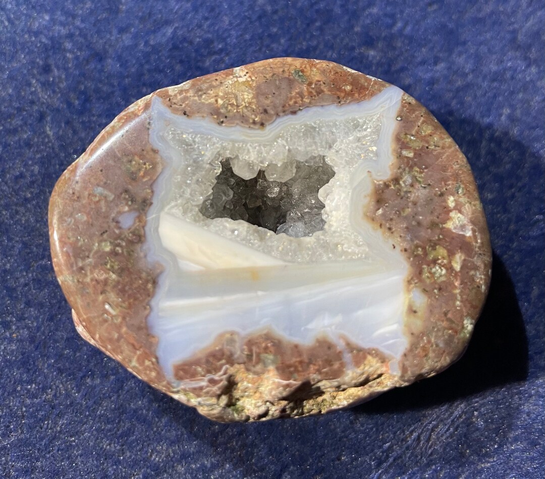 Thunderegg Crystal Polished Geode - Etsy
