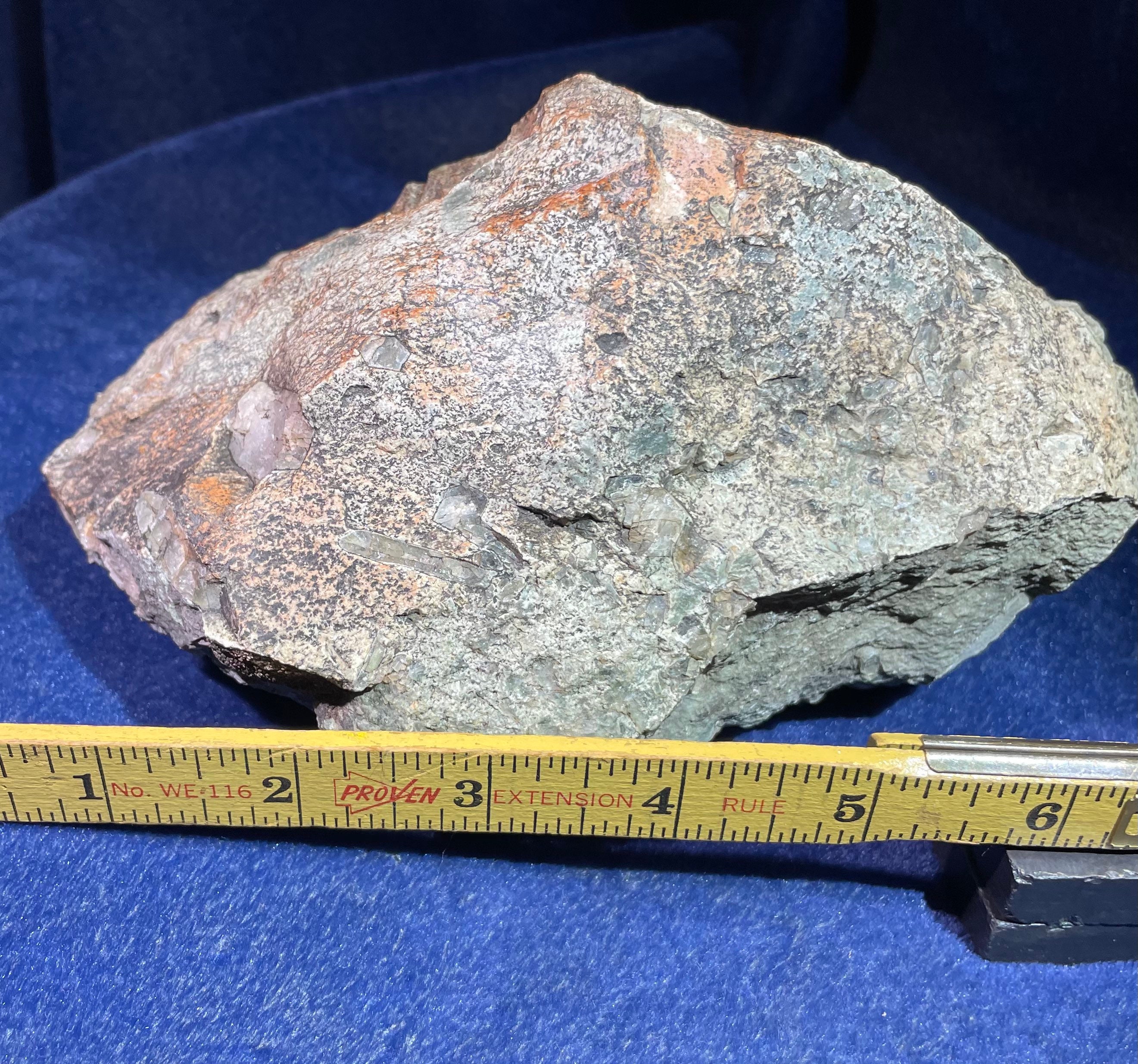 Wyoming Jade Float With Quartz Crystals | Etsy