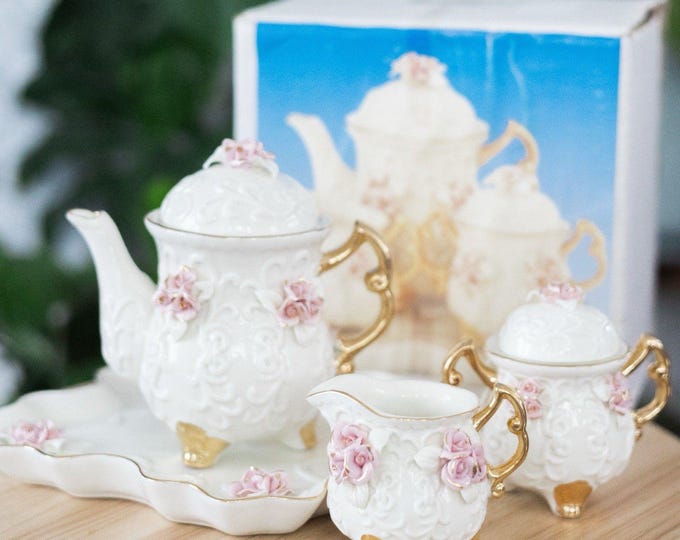 NIB Vintage Cracker Barrel Porcelain Tea Set Pink Roses Gold Trim ...