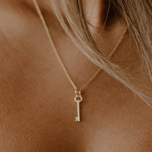 KEY Dainty Vintage Gold Skeleton Key Pendant Necklace - Etsy