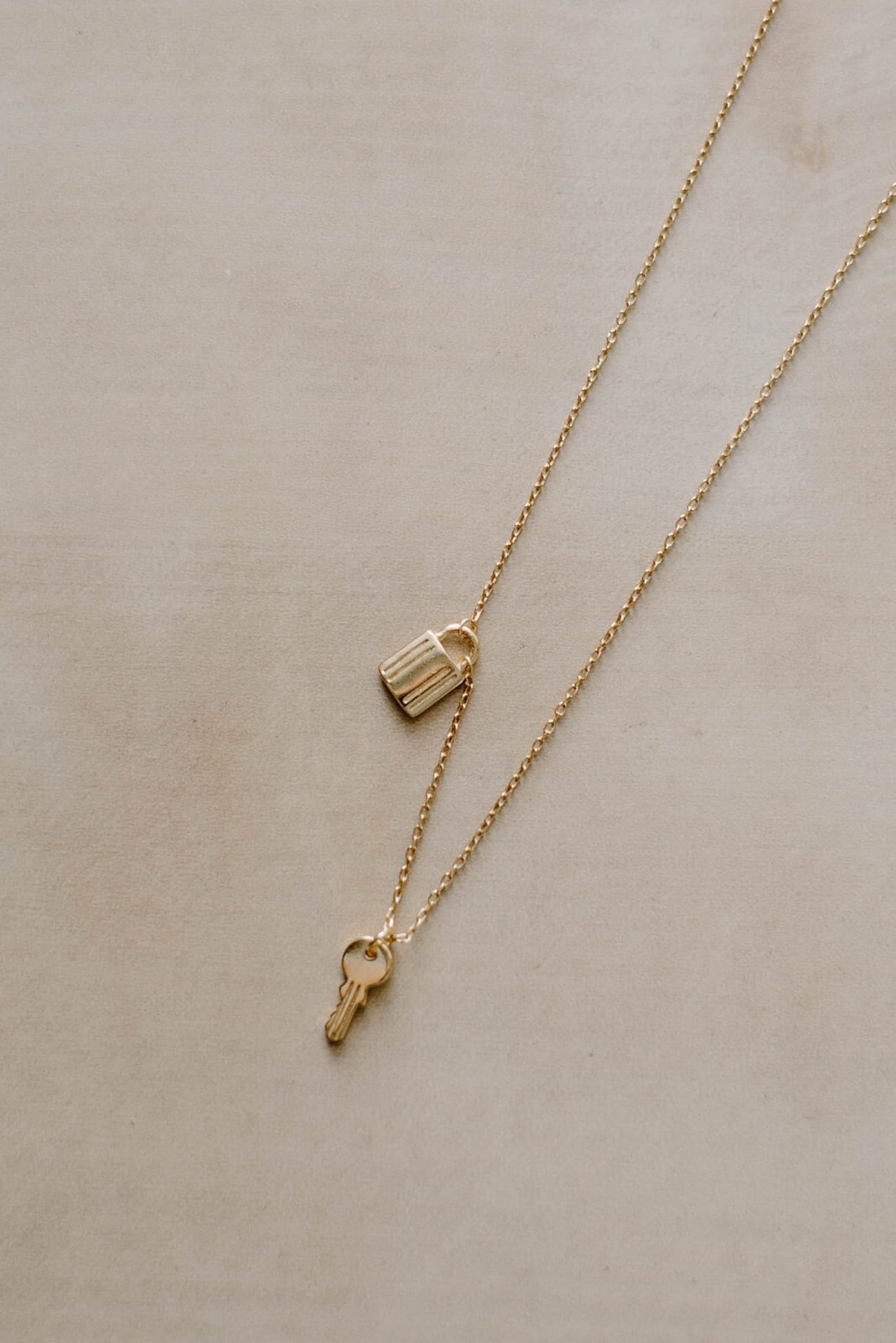 Gold Lock and Key Necklace: Dainty 925 Silver Padlock Pendant - Etsy