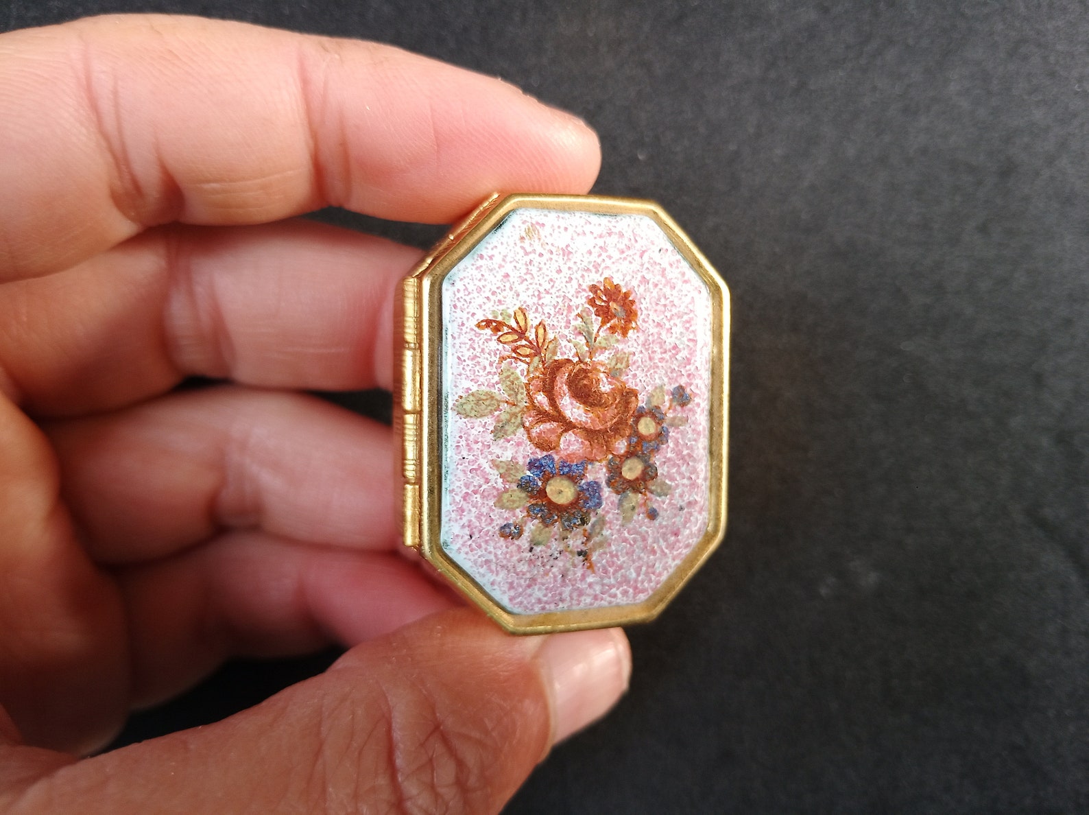 Vintage Metal and Resin or Enamel Pill or Snuff Box Ashtray. Cameo With ...