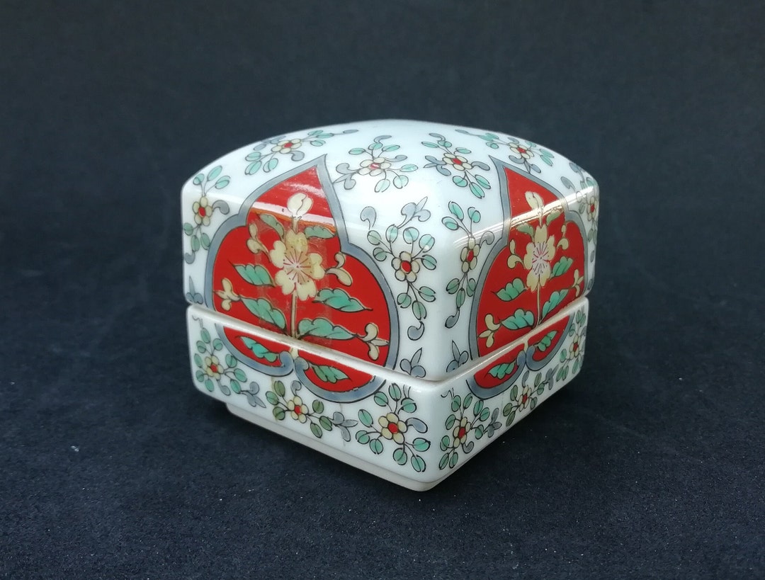 Japanese Porcelain Box With Green Stamp on the Base and Original Shape ...