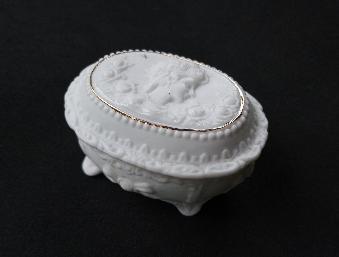 Biscuit Antique Lady Cameo Box. White and Gold Porcelain. Vintage ...
