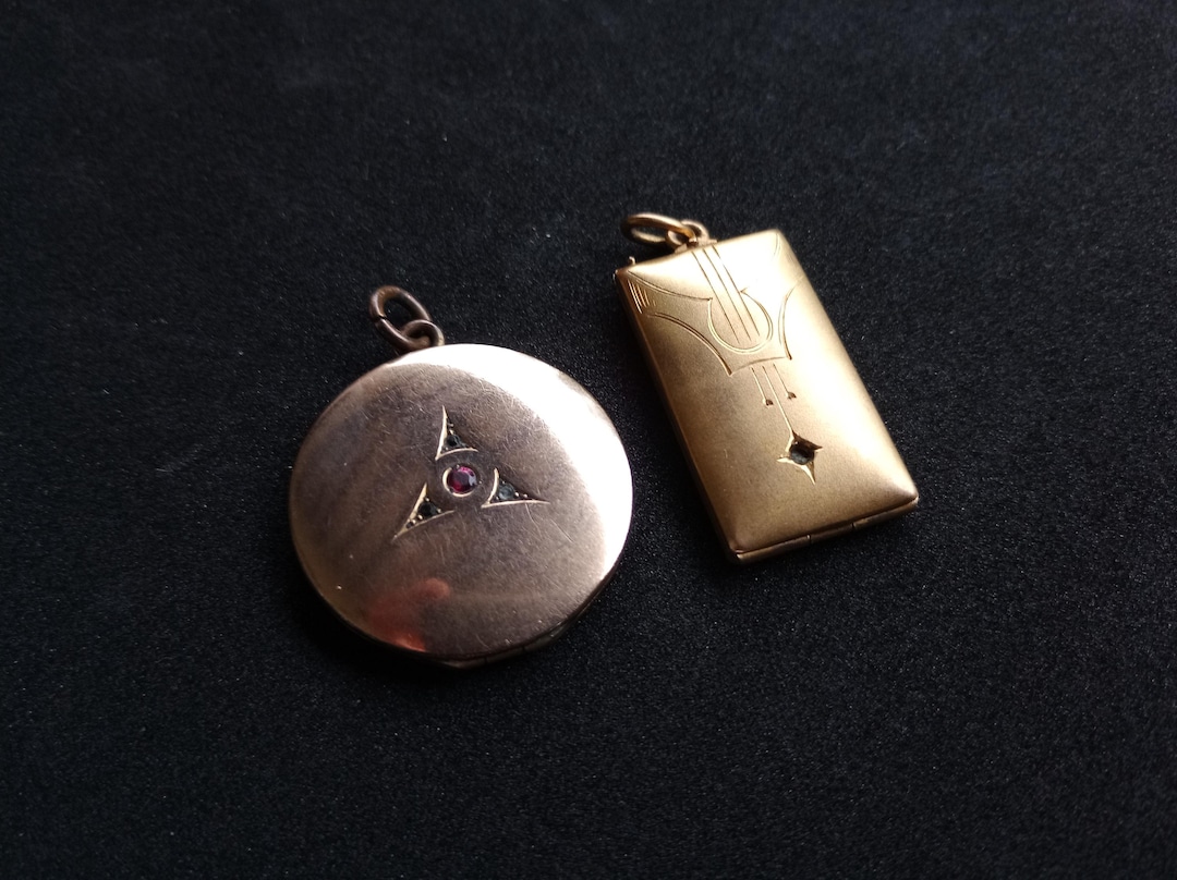 Victorian Locket With Double Photo. Flowers, Geometric Patterns ...