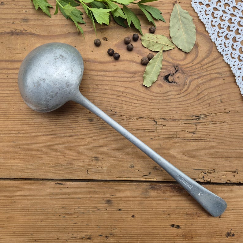 Louche vintage en aluminium, louche primitive souce, ustensiles de ...
