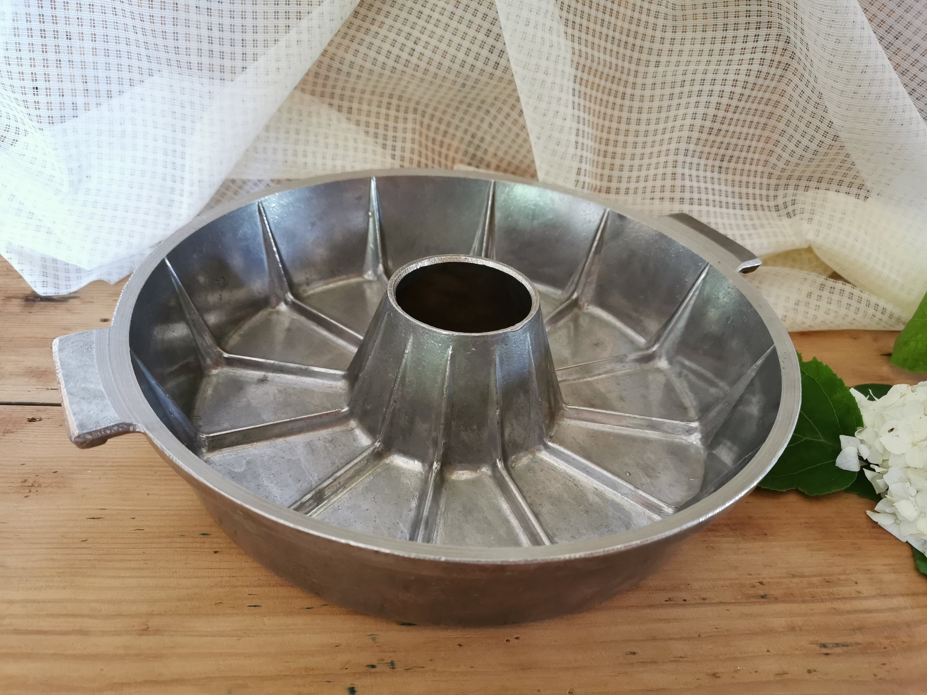 Bundt Pan Vintage Aluminum Mold Cake Pan for Retro Kitchen - Etsy