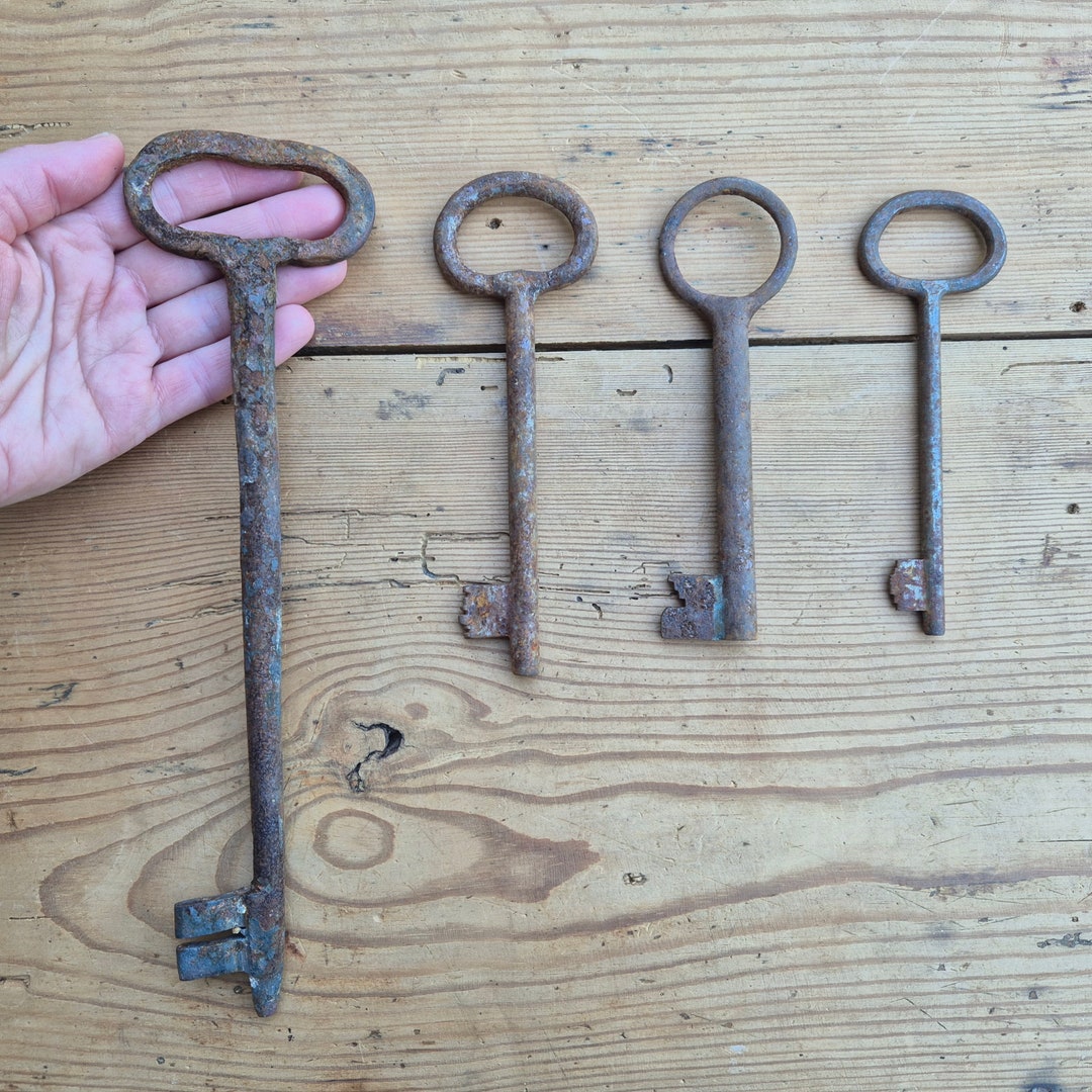 Large Antique Key, Skeleton Key, French Home Decor - Etsy