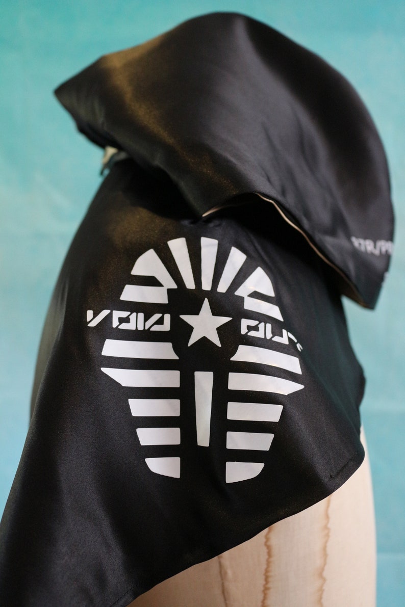 Higgs, Death Stranding, Cape With Vinyl Print and Leather Traps ...